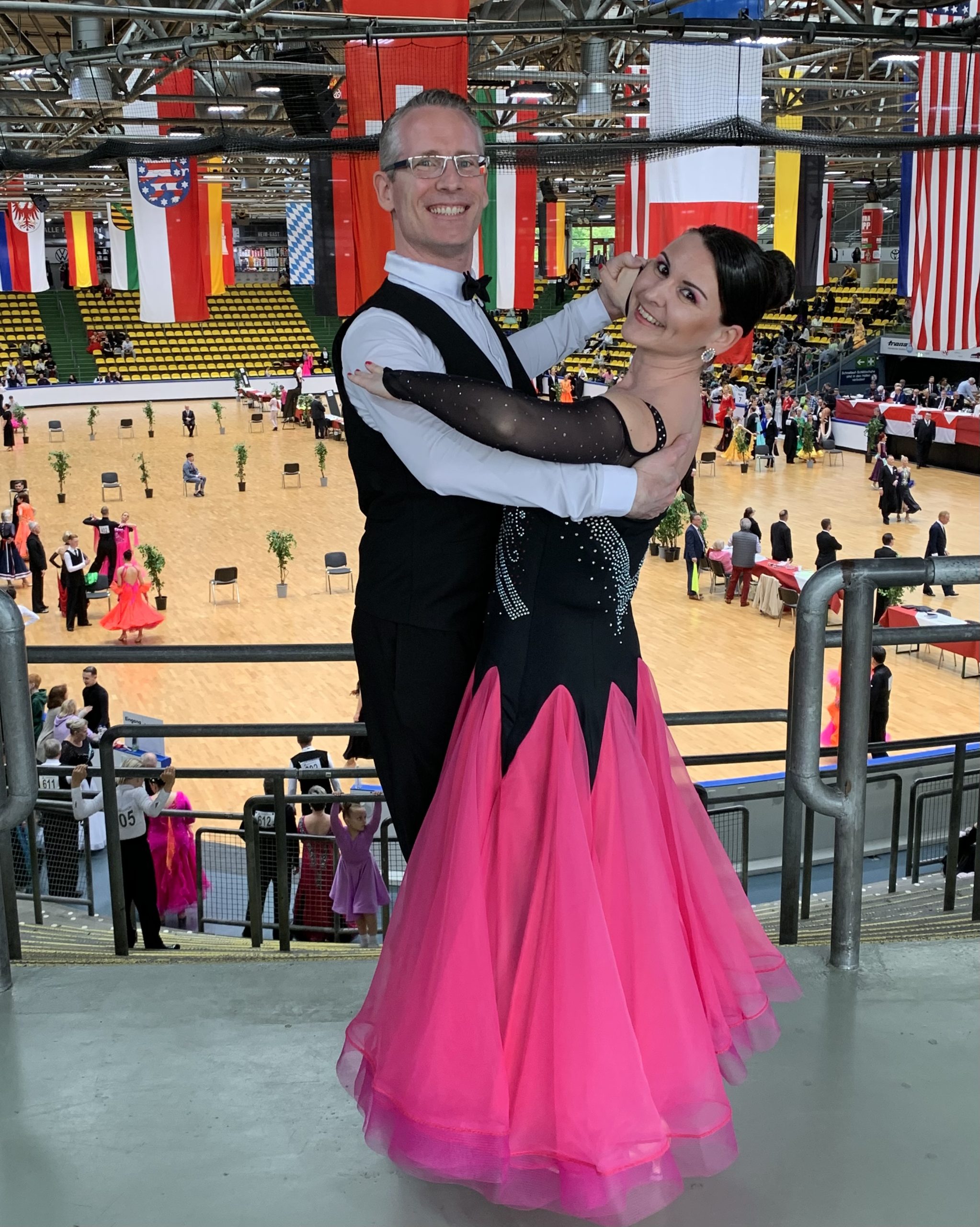 Rekordhalter mit 39 Tänzen bei 35 Grad – TTC Rot-Weiß Freiburg e.V ...